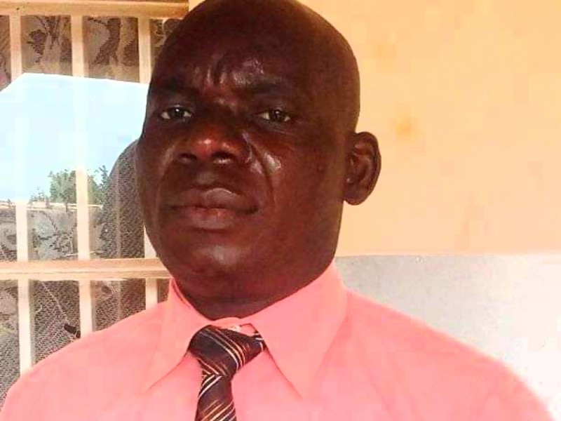 Moses Dzimbiri, a Malawian Ex-Convict, posing as Immigration Officer to ...
